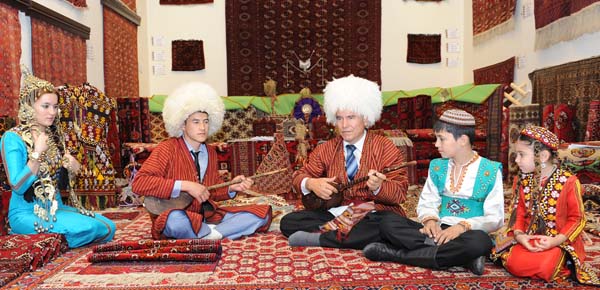 Typisch turkmenisch?! - Turkmenistan | Kinderweltreise